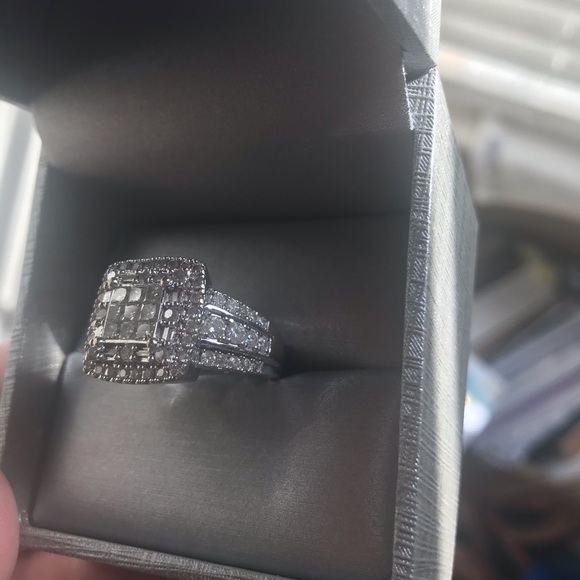 Jewelry | 2k Engagement Ring Size 7 | Poshmark